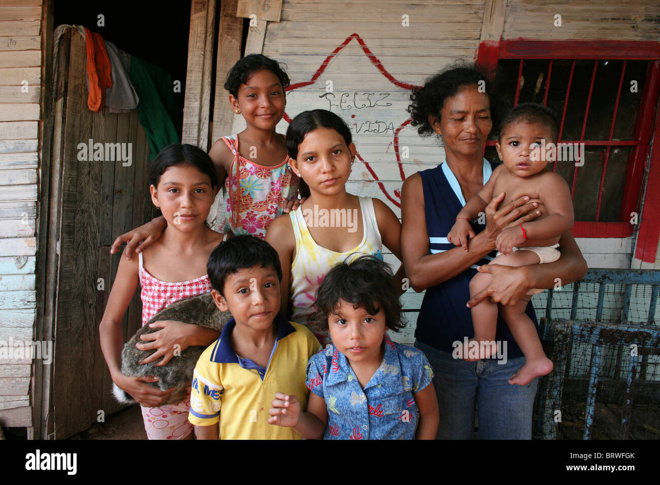 slum inhabitants in Colombia Stock Photo - Alamy