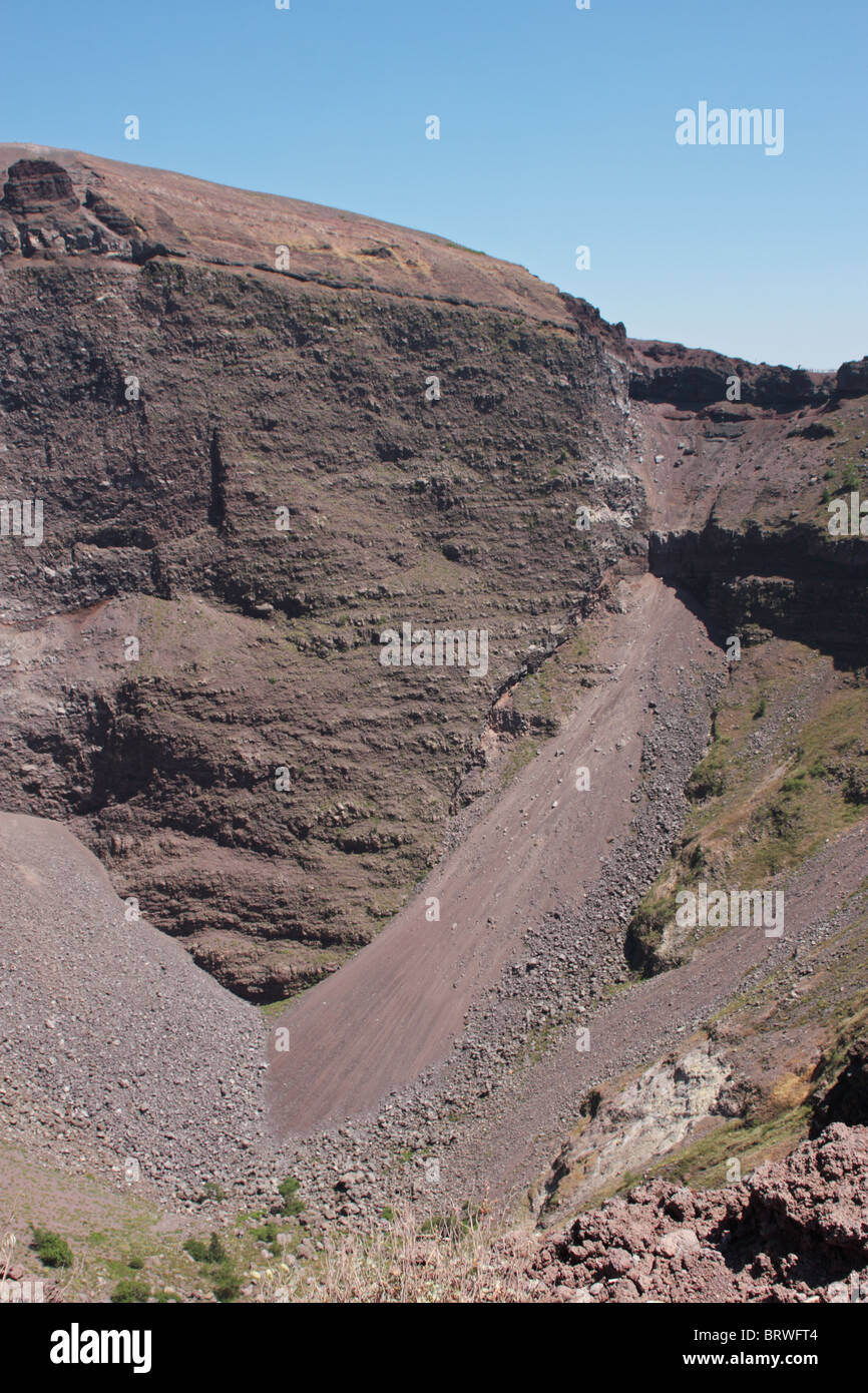 Crater wall of Mount Vesuvius Stock Photo - Alamy