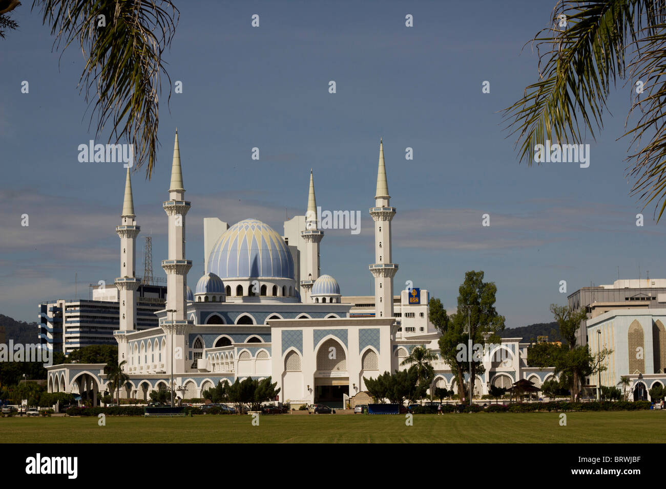 Pahang State Mosque Stock Photo - Alamy