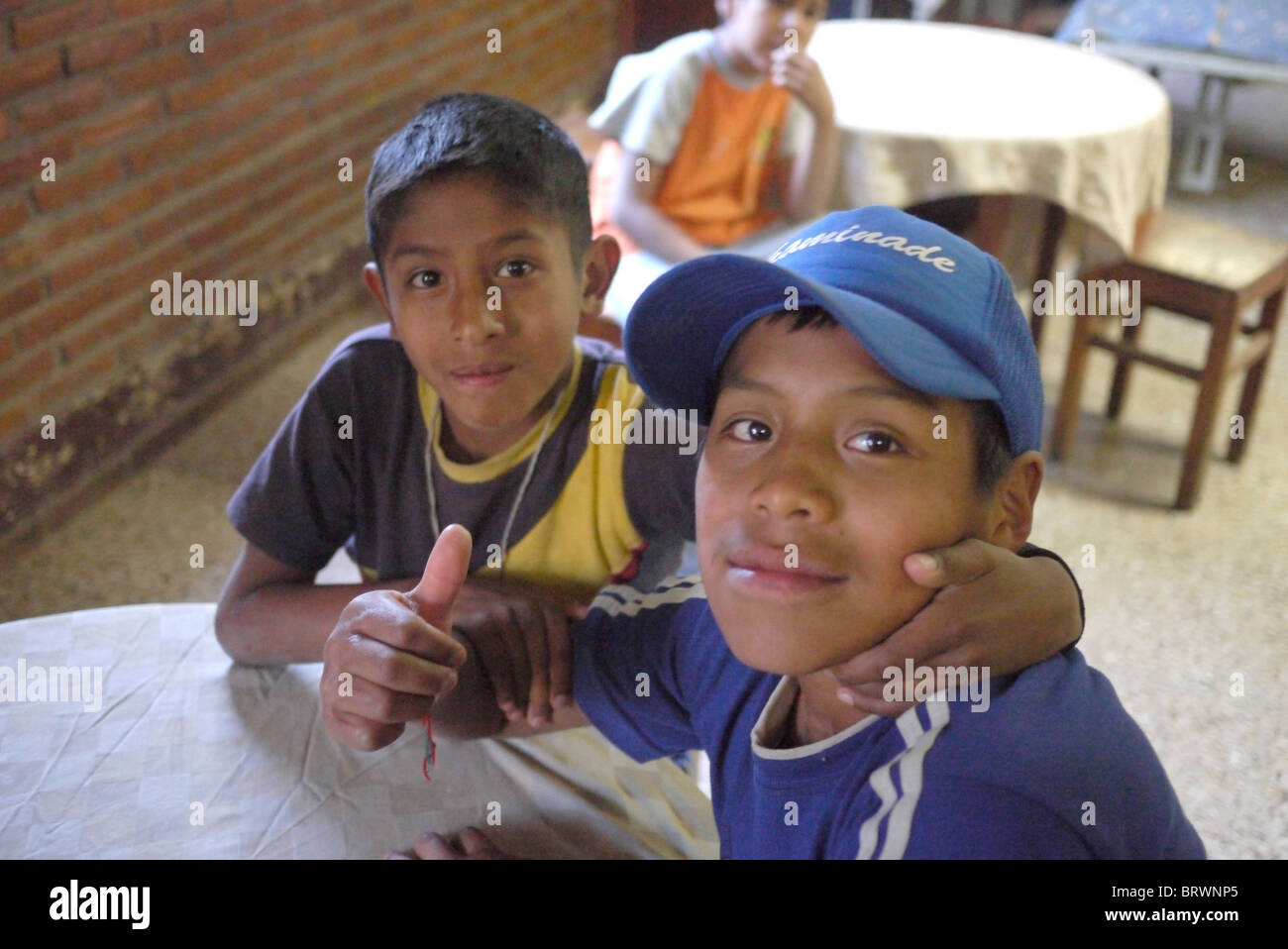 Homeless child latin america hi-res stock photography and images - Alamy