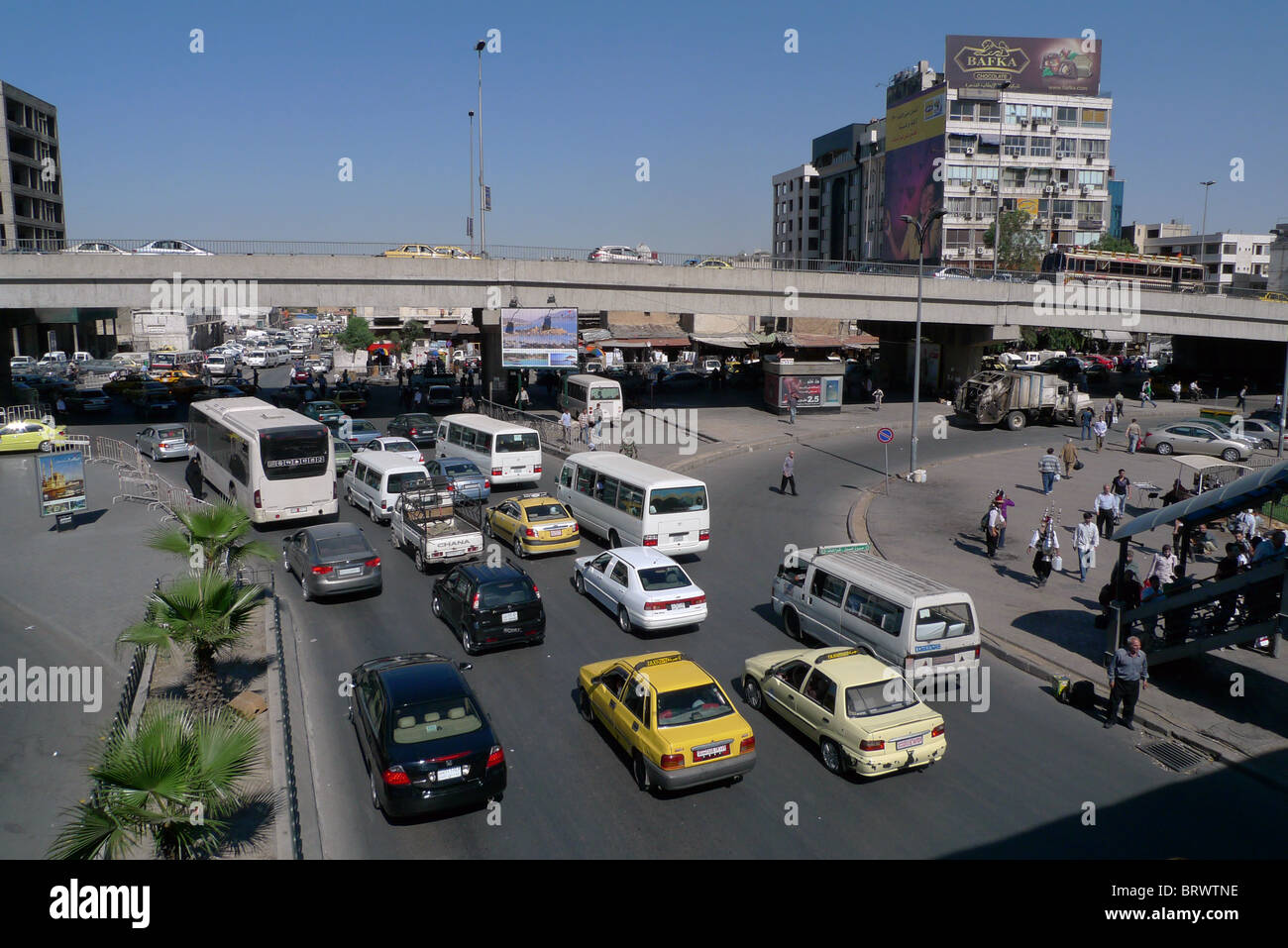 Syria street scene damascus photograph hi-res stock photography and ...