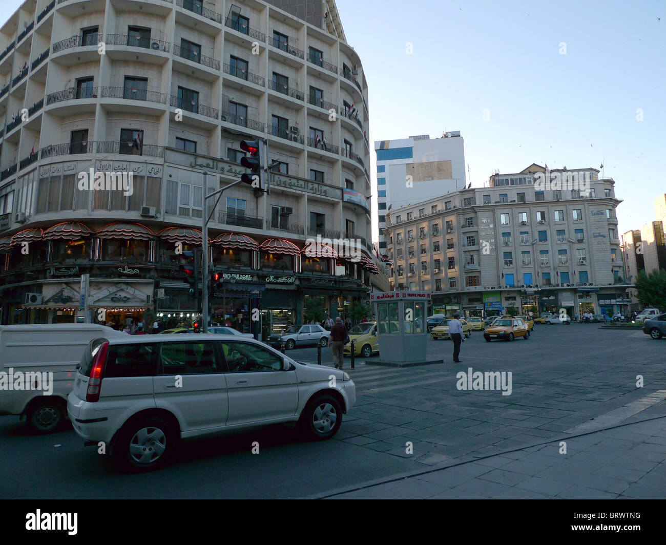 Syria street scene damascus photograph hi-res stock photography and ...
