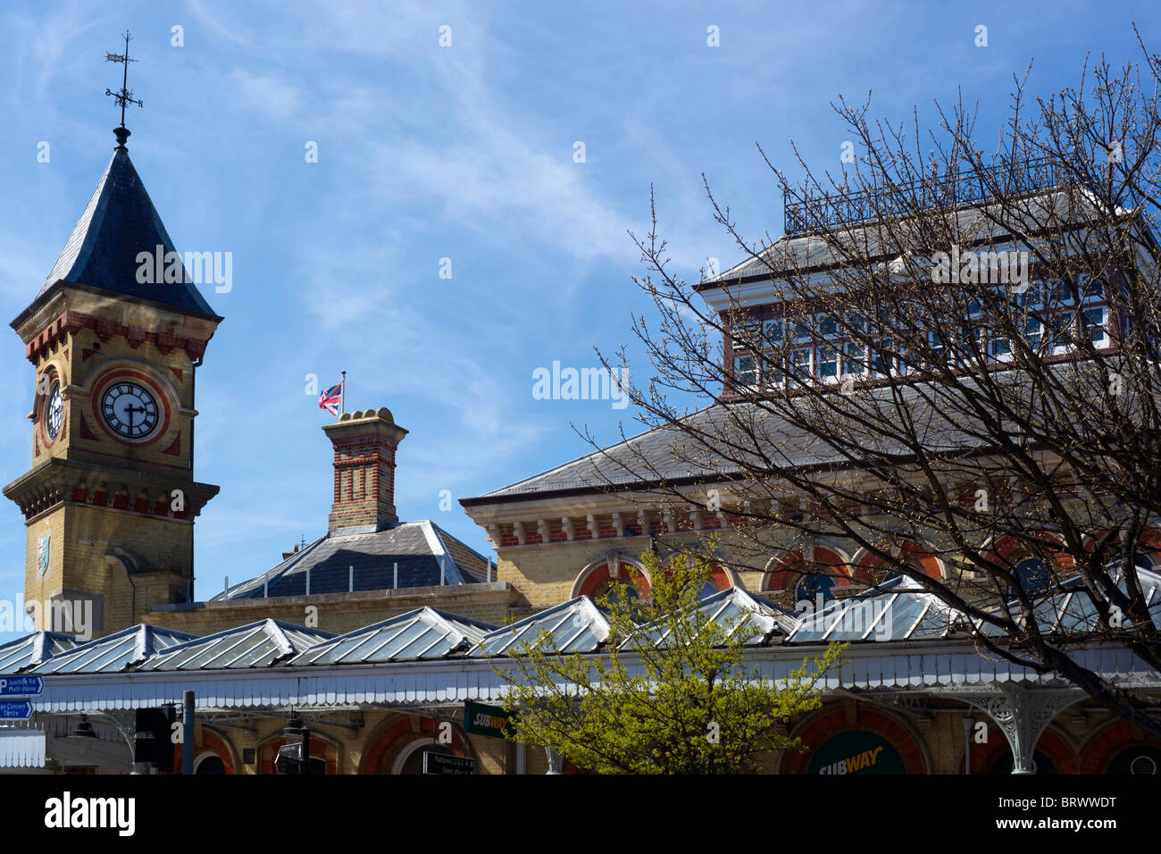 Eastbourne Railway Station Stock Photo - Alamy