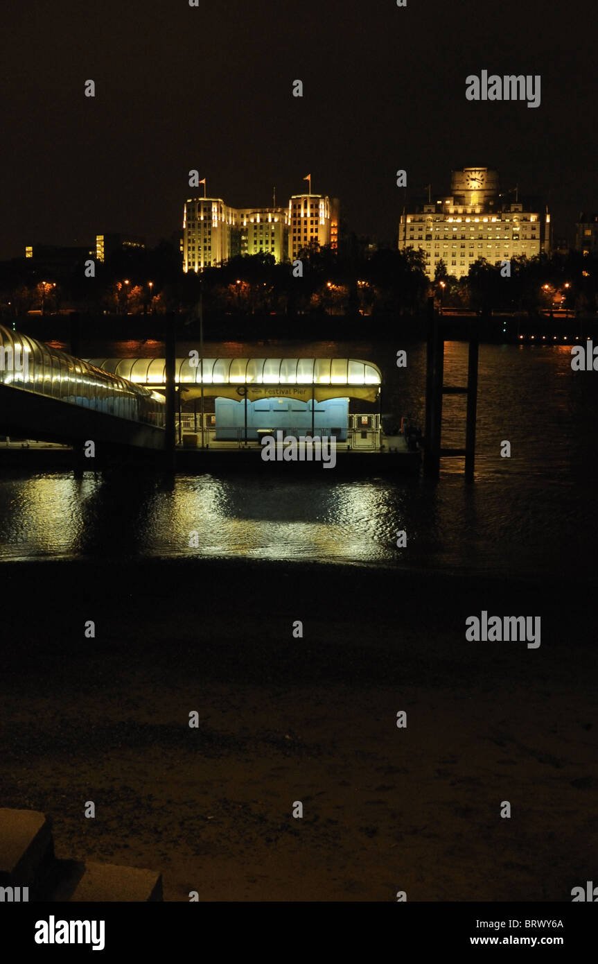 City of london skyline night hi-res stock photography and images - Alamy