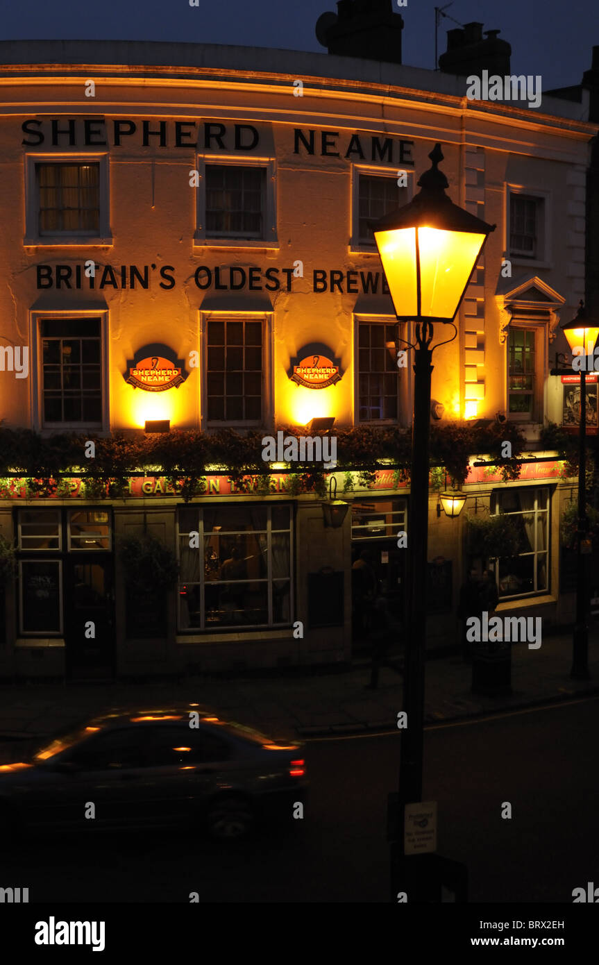Spanish galleon pub greenwich london hi-res stock photography and images - Alamy