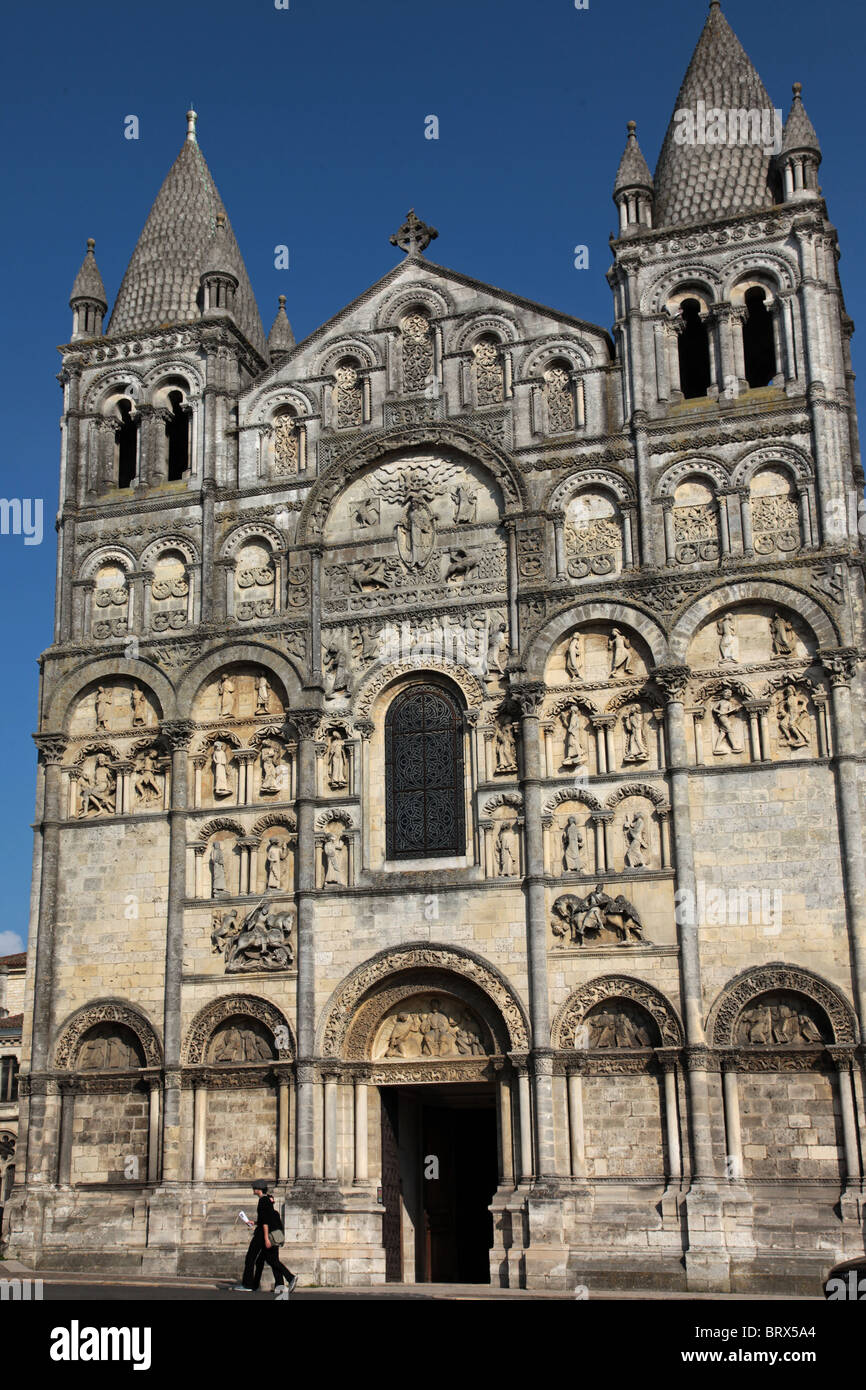 Angouleme cathedral hi-res stock photography and images - Alamy