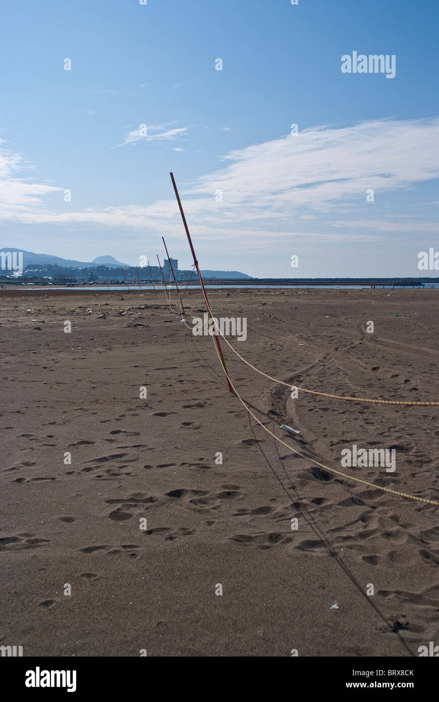 Piling with rope hi-res stock photography and images - Alamy