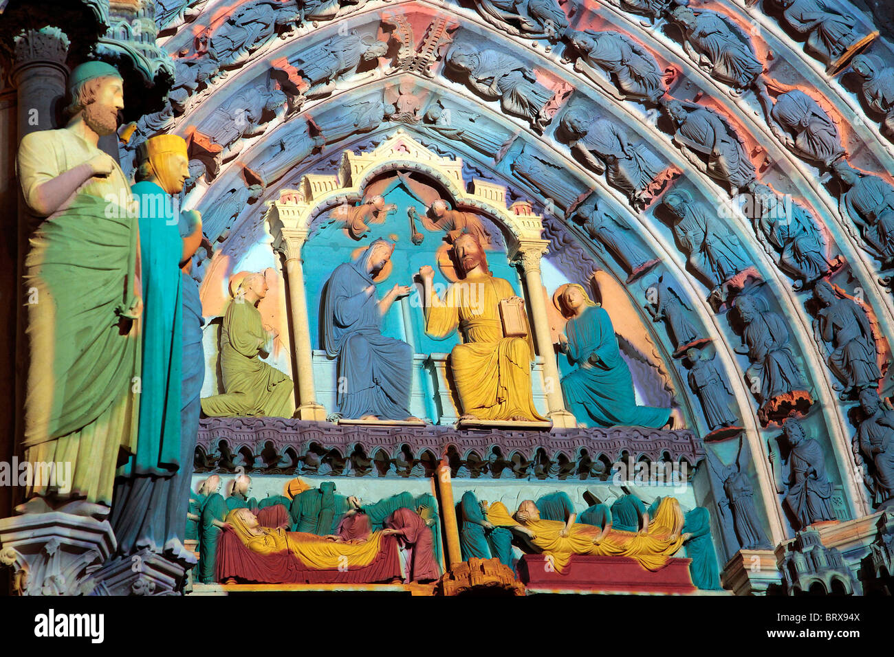 STATUE , CHARTRES CATHEDRAL, FRANCE Stock Photo - Alamy