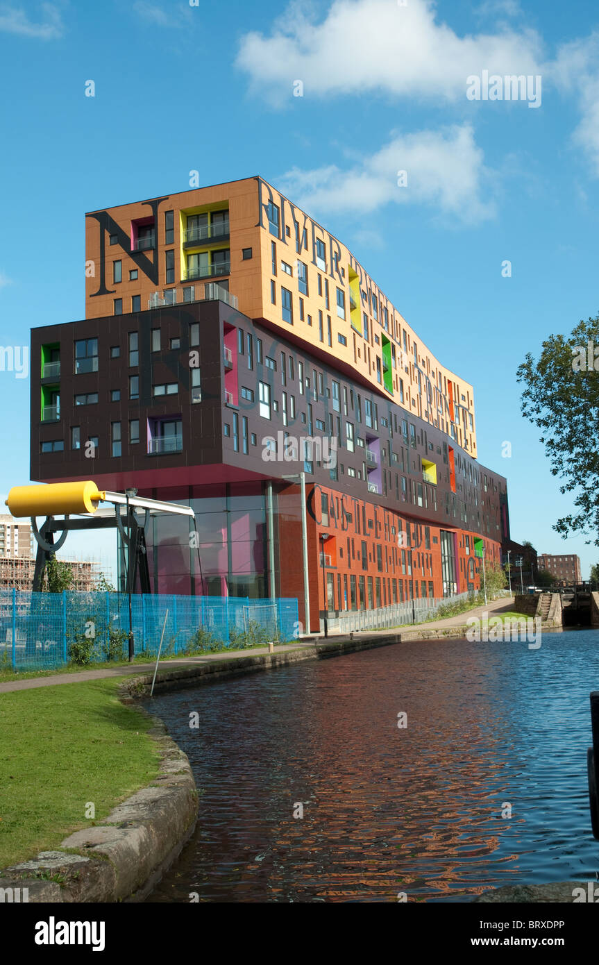 Urban splash hi-res stock photography and images - Alamy