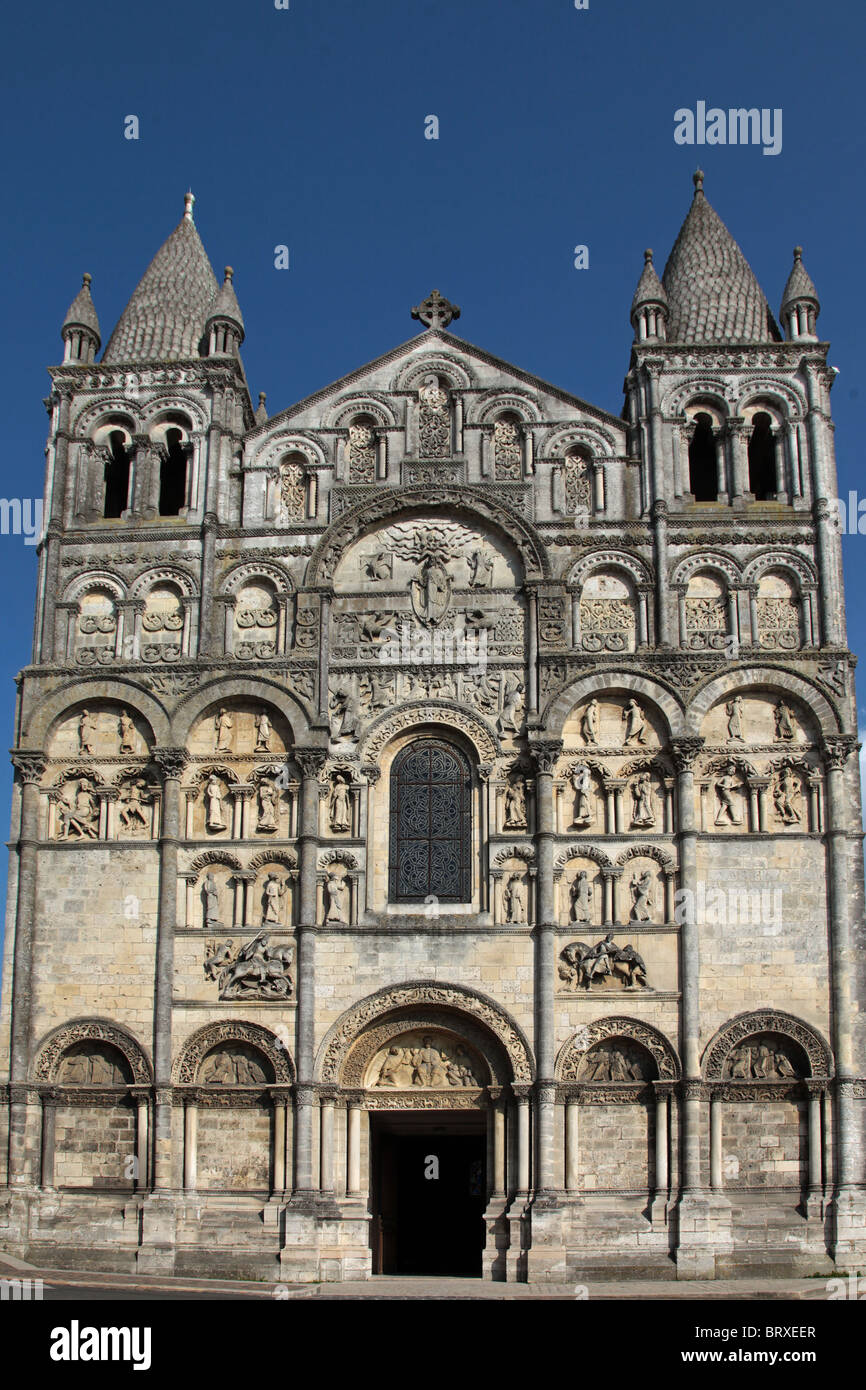 FACADE OF THE SAINT-PIERRE CATHEDRAL OF ANGOULEME, 12TH CENTURY ...