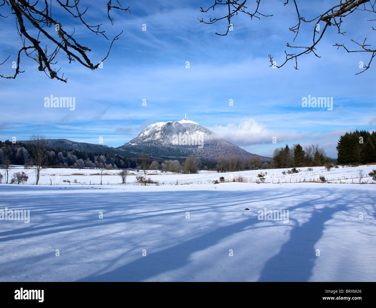 Winter volcano range hi-res stock photography and images - Alamy