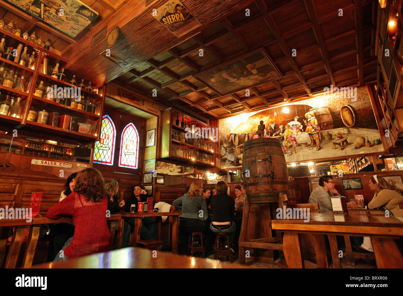 Chueca bar hi-res stock photography and images - Alamy