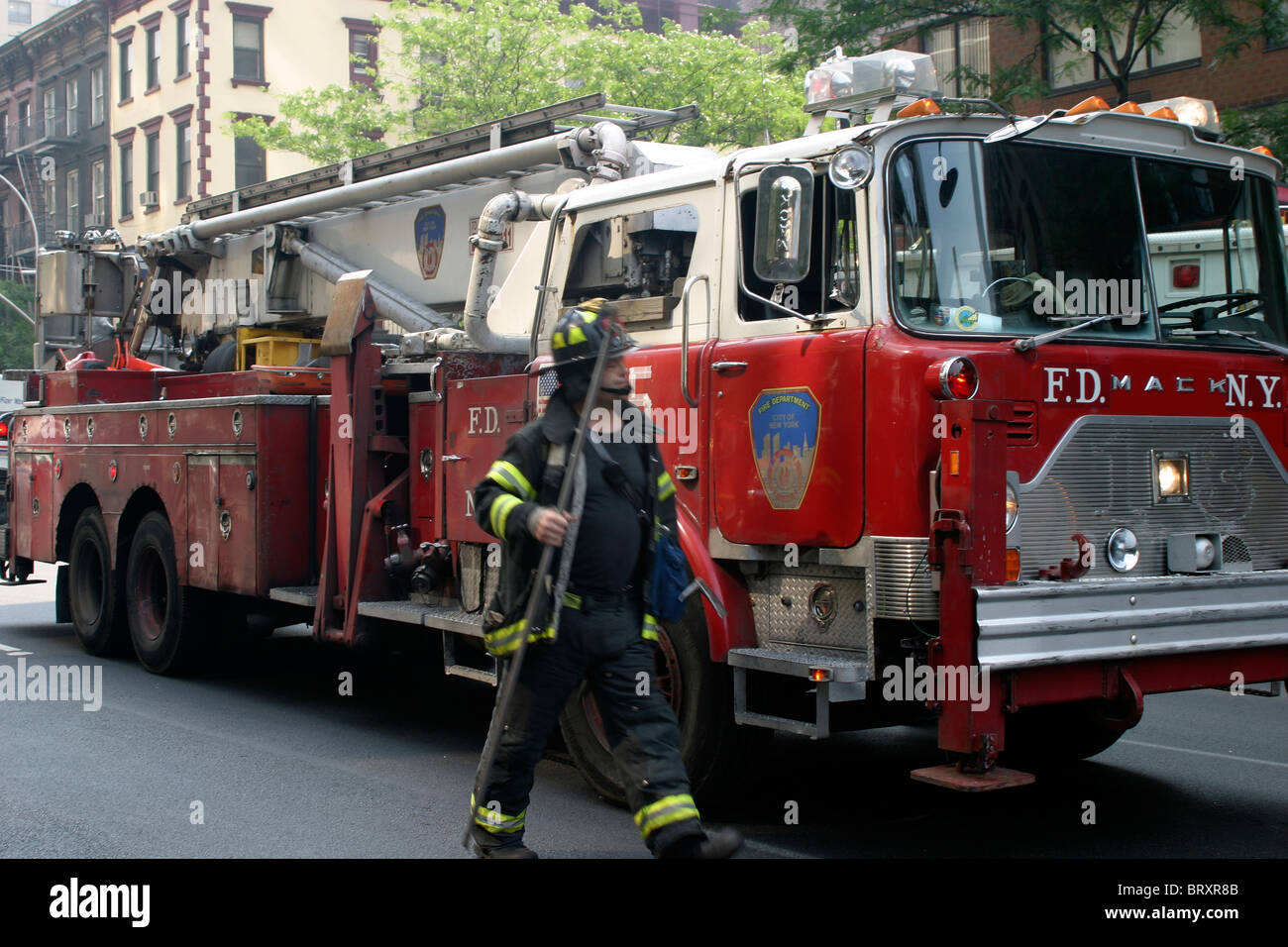 Mack fire truck hi-res stock photography and images - Alamy
