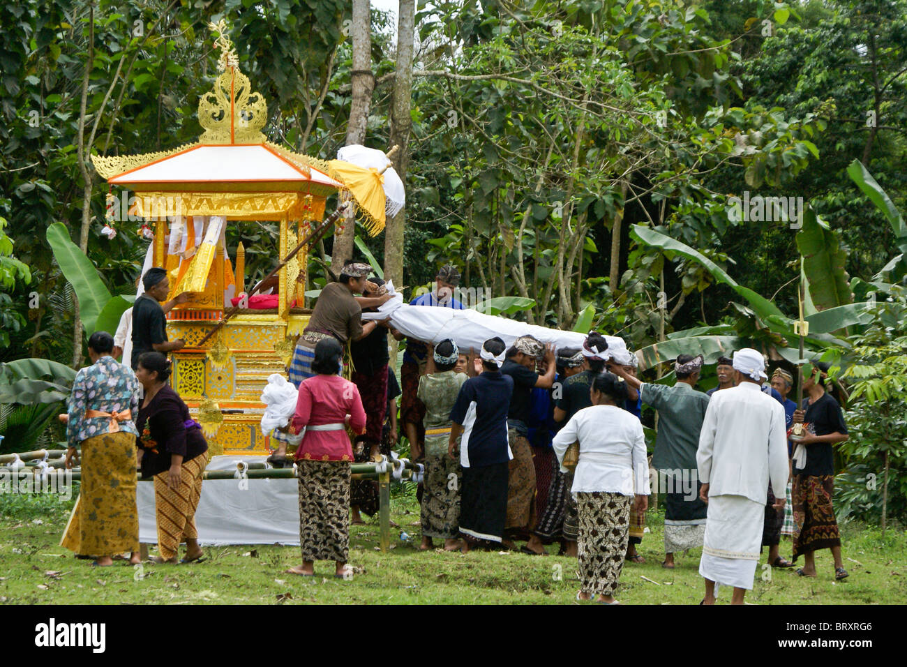 Bali cremation ceremony hi-res stock photography and images - Alamy