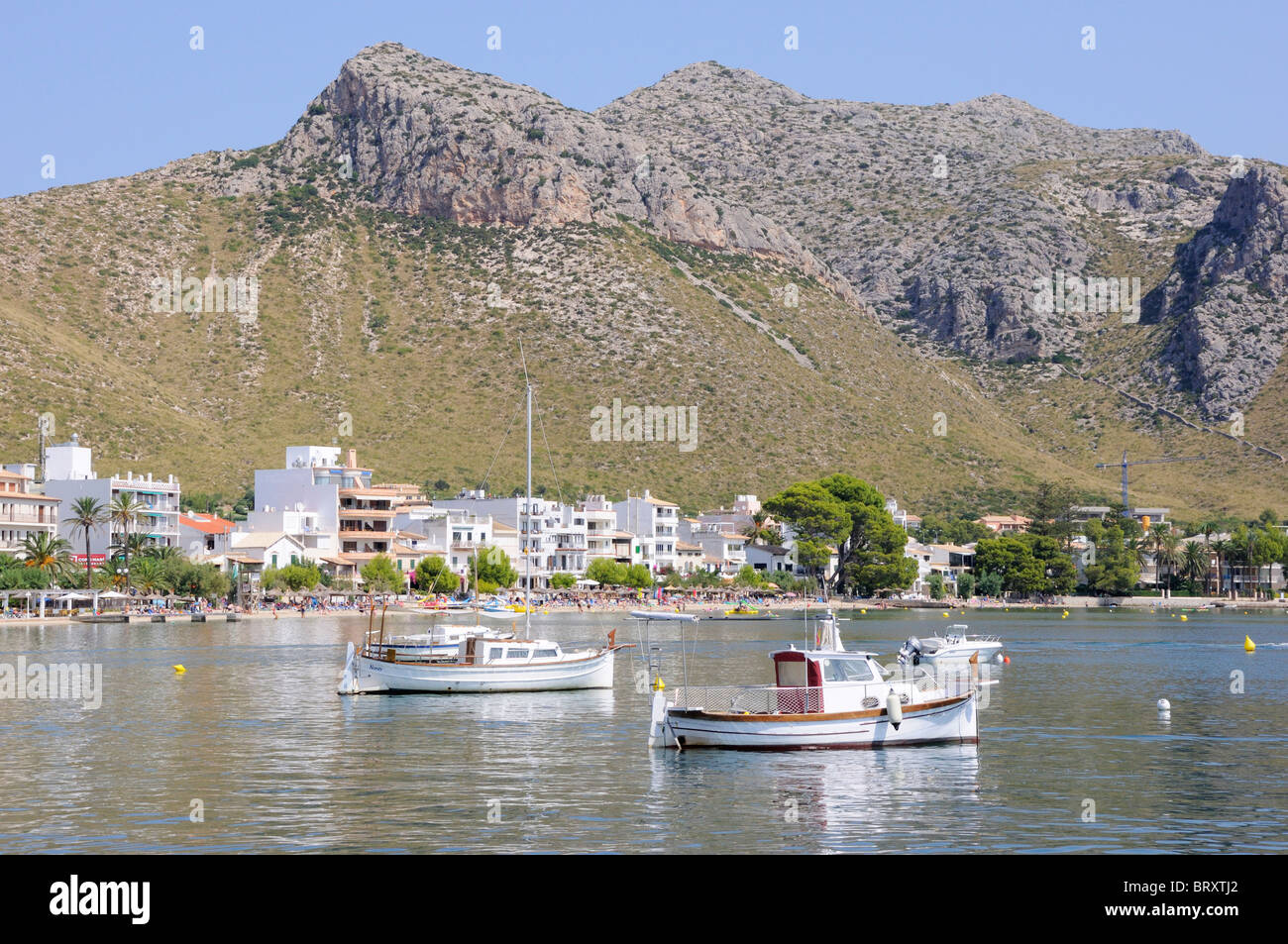 Boats harbour puerto pollensa hi-res stock photography and images - Alamy