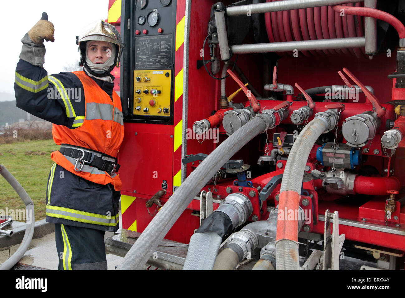 Fire department water tanker hi-res stock photography and images - Alamy