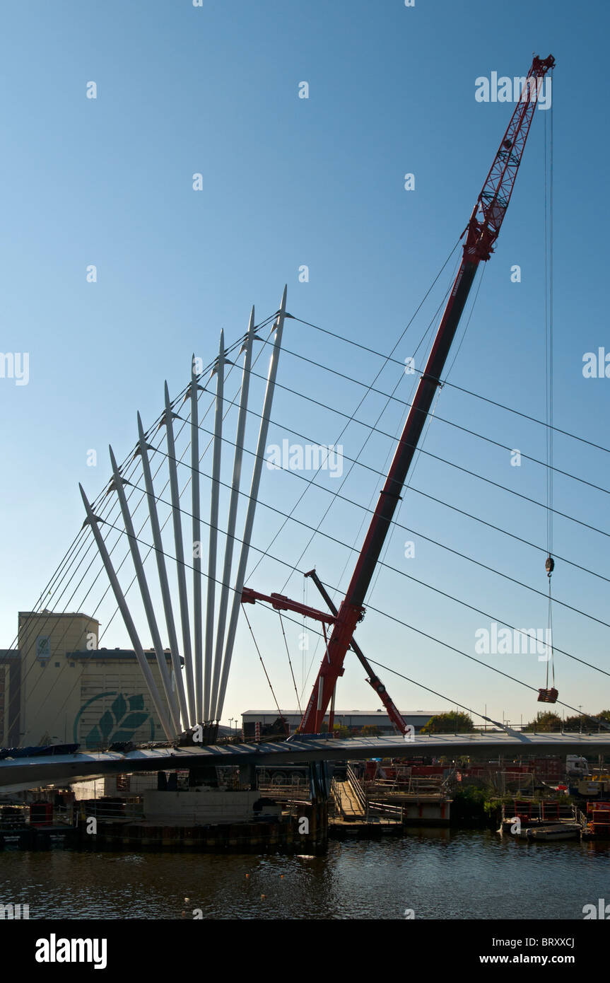 Swing footbridge under construction over the Manchester Ship Canal at ...