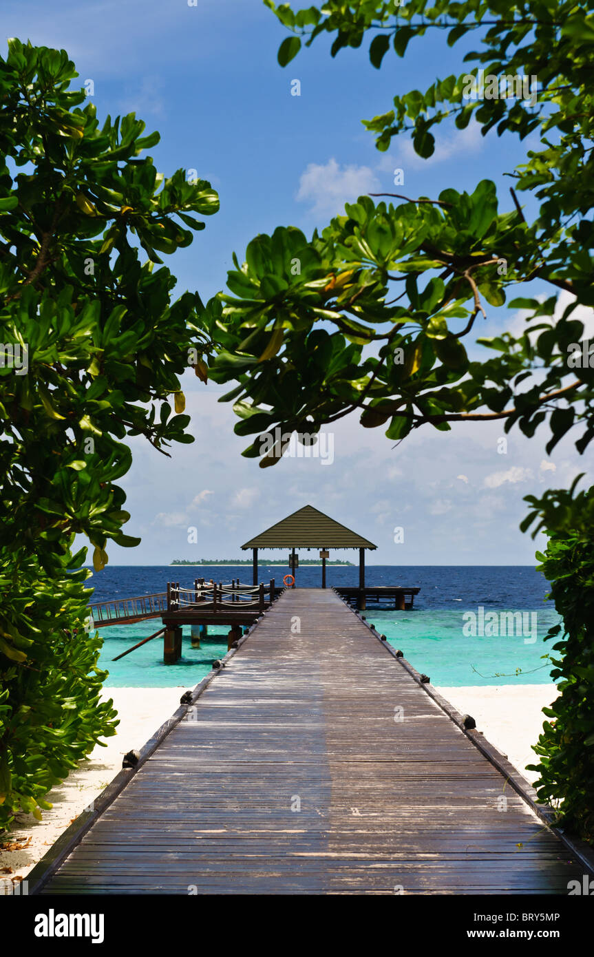 Bridge over the ocean hi-res stock photography and images - Alamy
