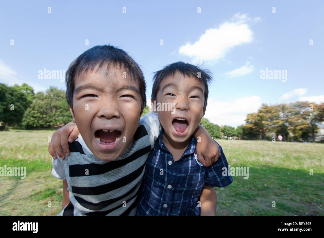 Two boys making faces hi-res stock photography and images - Alamy