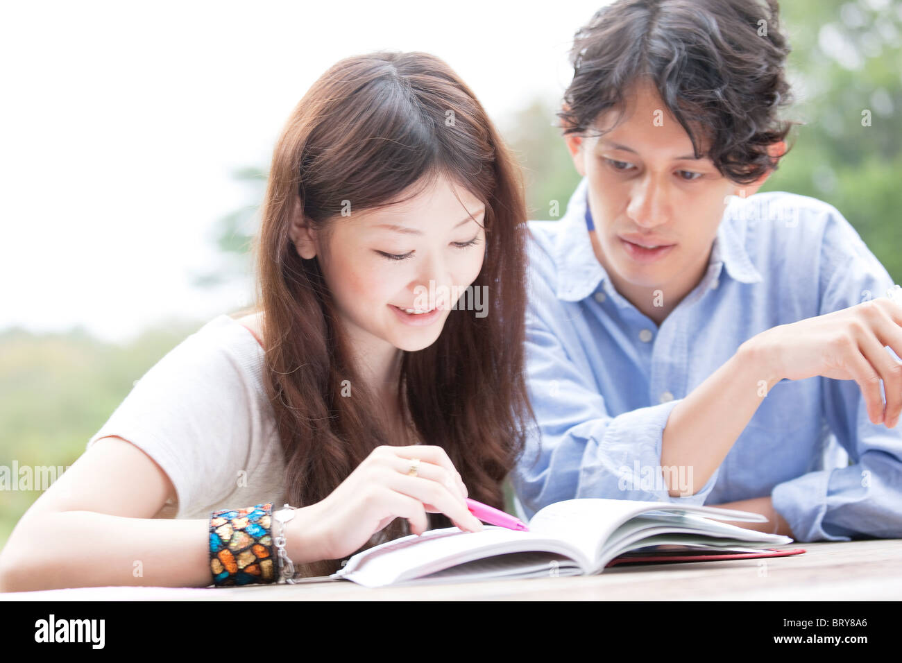 Students studying together hi-res stock photography and images - Alamy