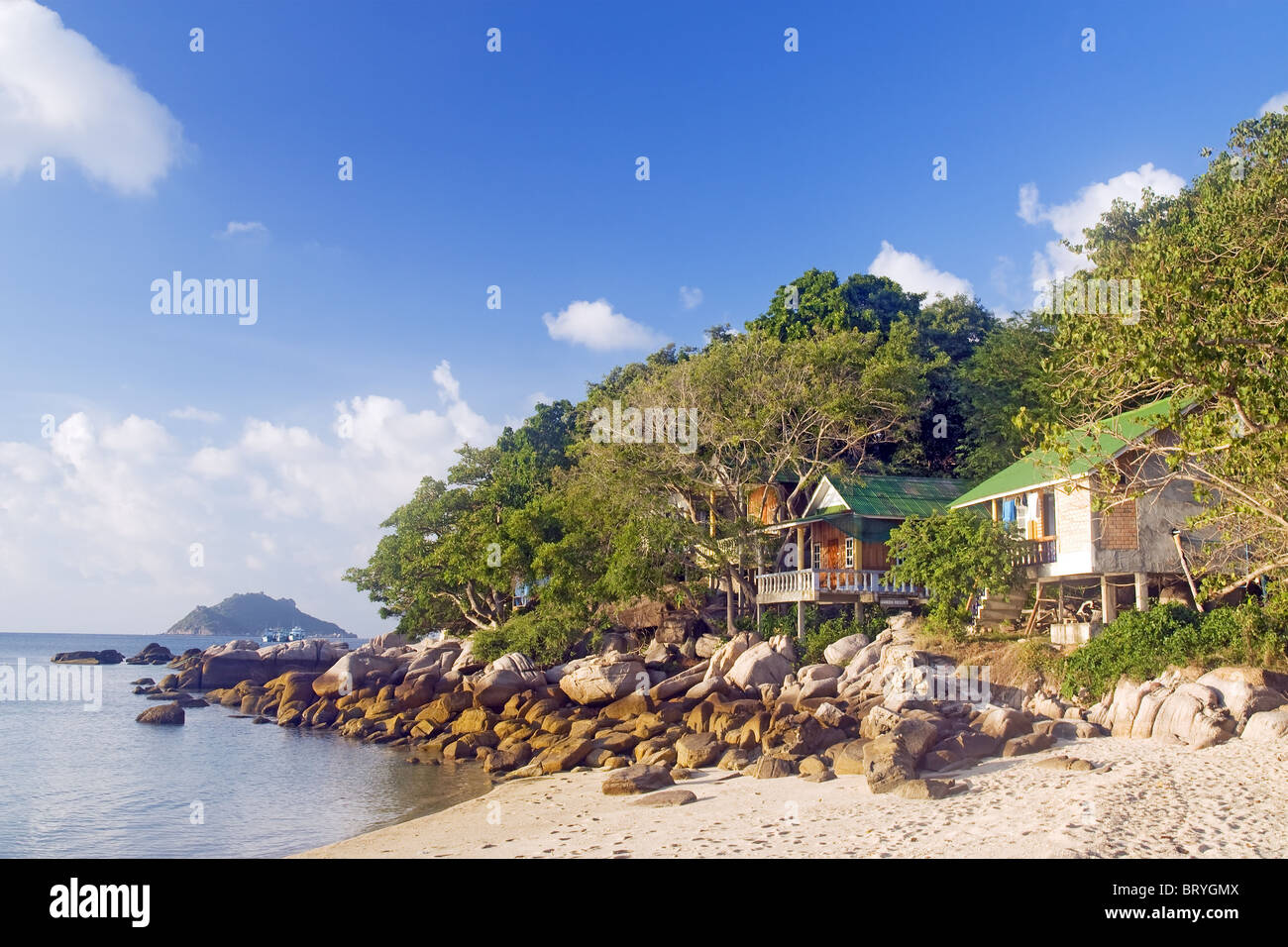 Chalet on the beach hi-res stock photography and images - Alamy