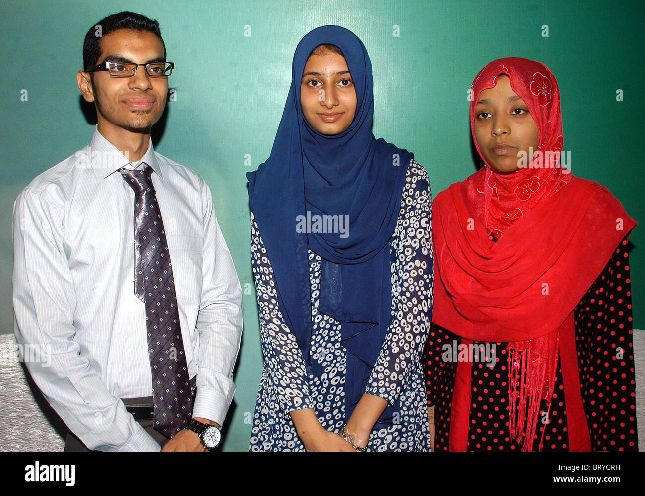Group photo of position holders students in "Intermediate Commerce ...