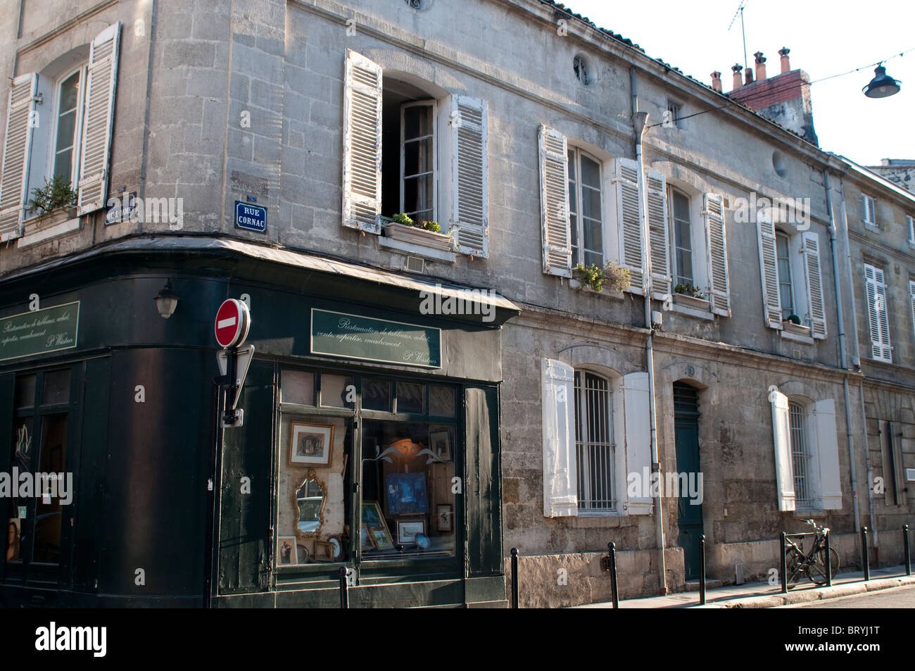 Bordeaux chartrons shop hi-res stock photography and images - Alamy