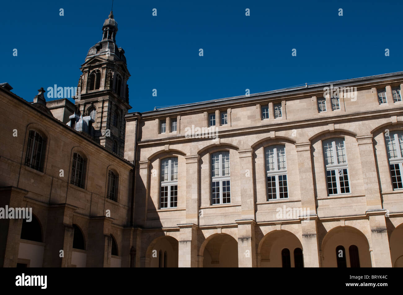 Court building architecture bordeaux hi-res stock photography and ...