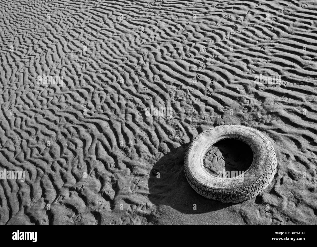 Pattern on beach sand Black and White Stock Photos & Images - Alamy