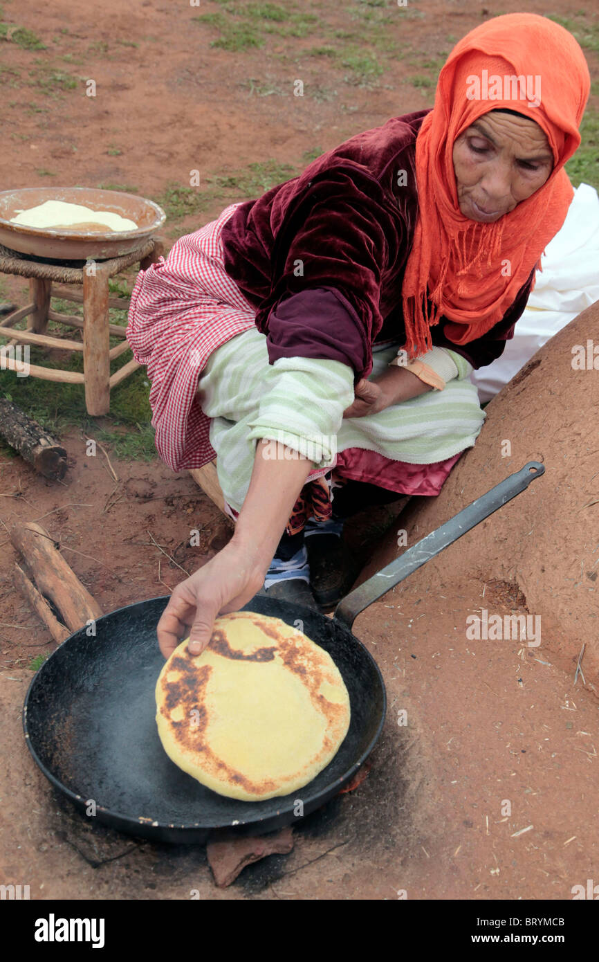 BERBER WOMAN MAKING CAKES, TERRES D'AMANAR, TAHANAOUTE, AL HAOUZ ...