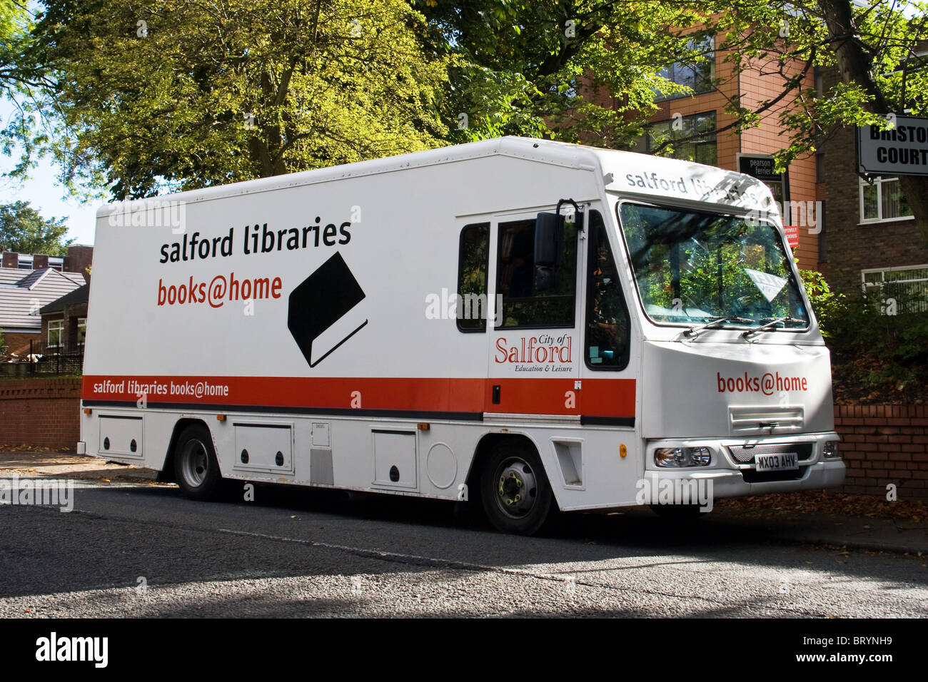 Uk library service hi-res stock photography and images - Alamy