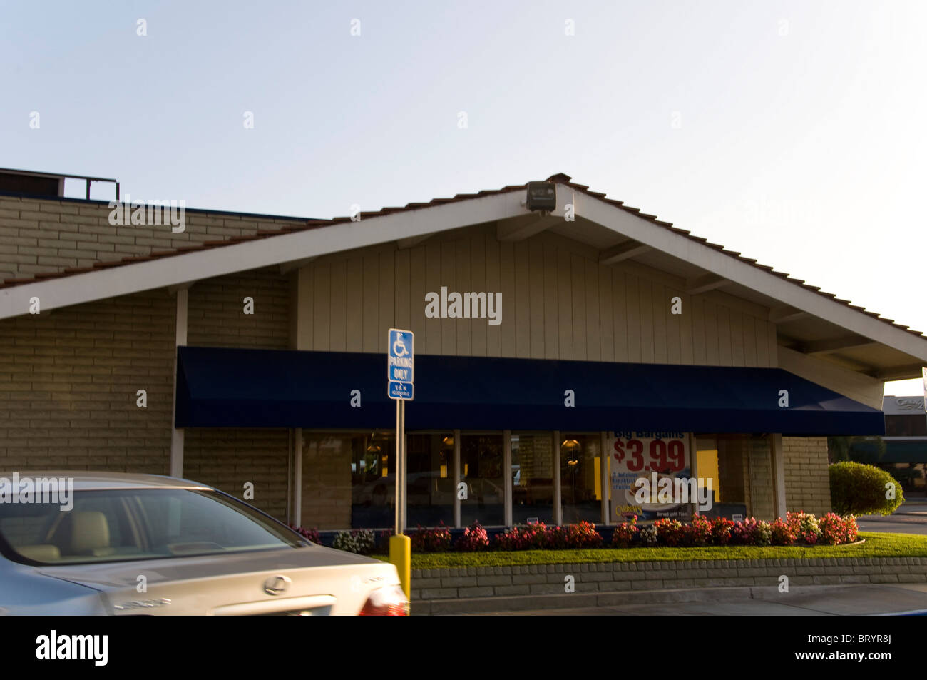 Fast food restaurant Stock Photo - Alamy