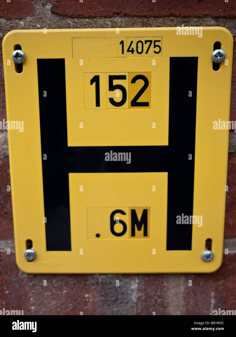 Water Hydrant Sign Stock Photos & Water Hydrant Sign Stock Images - Alamy