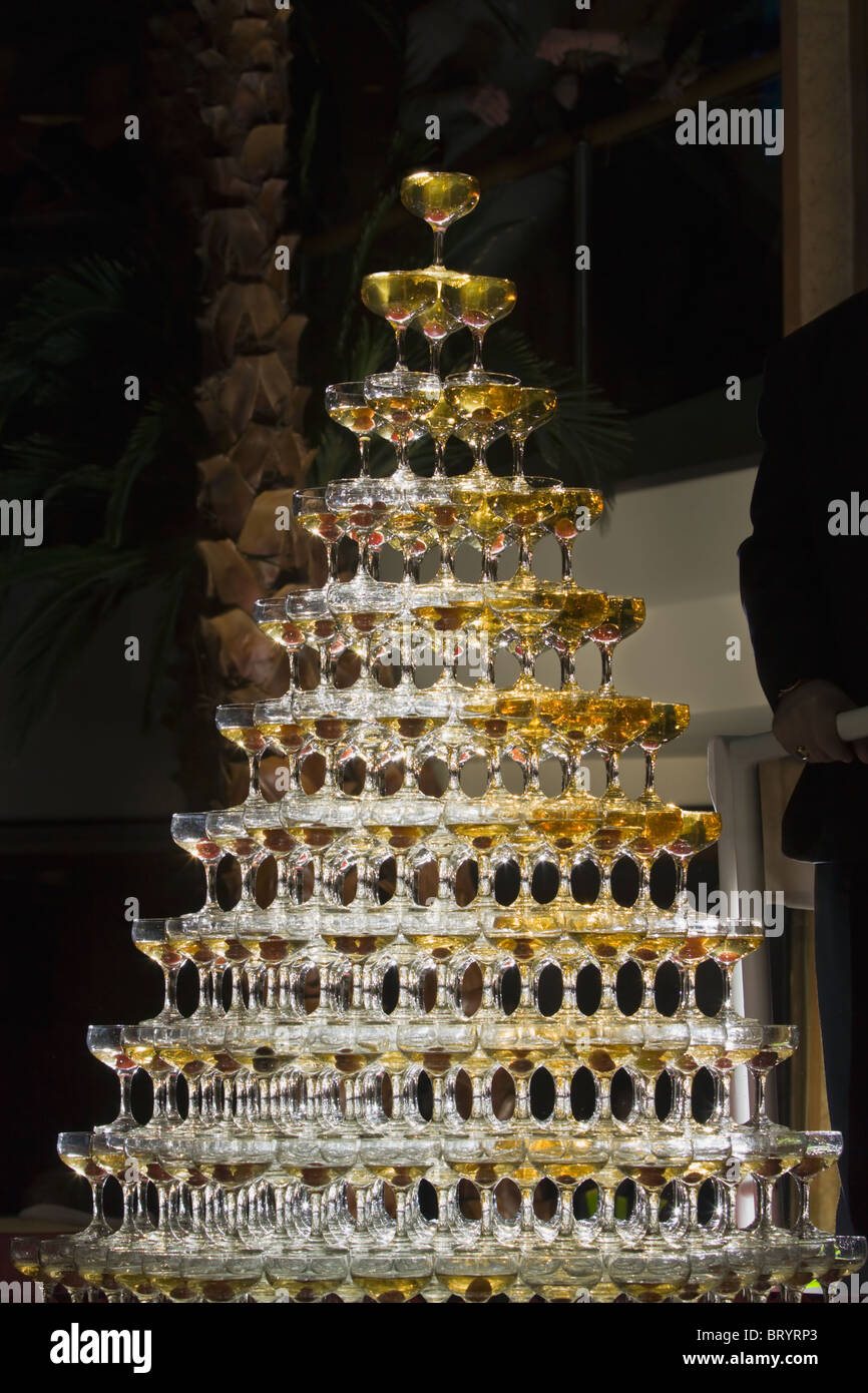 Champagne and waterfall hi-res stock photography and images - Alamy