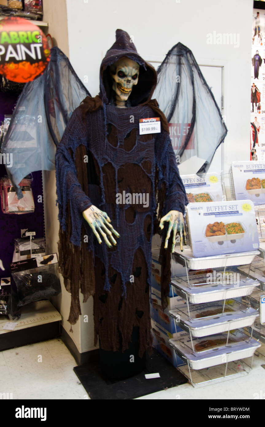 Halloween death costume Stock Photo - Alamy