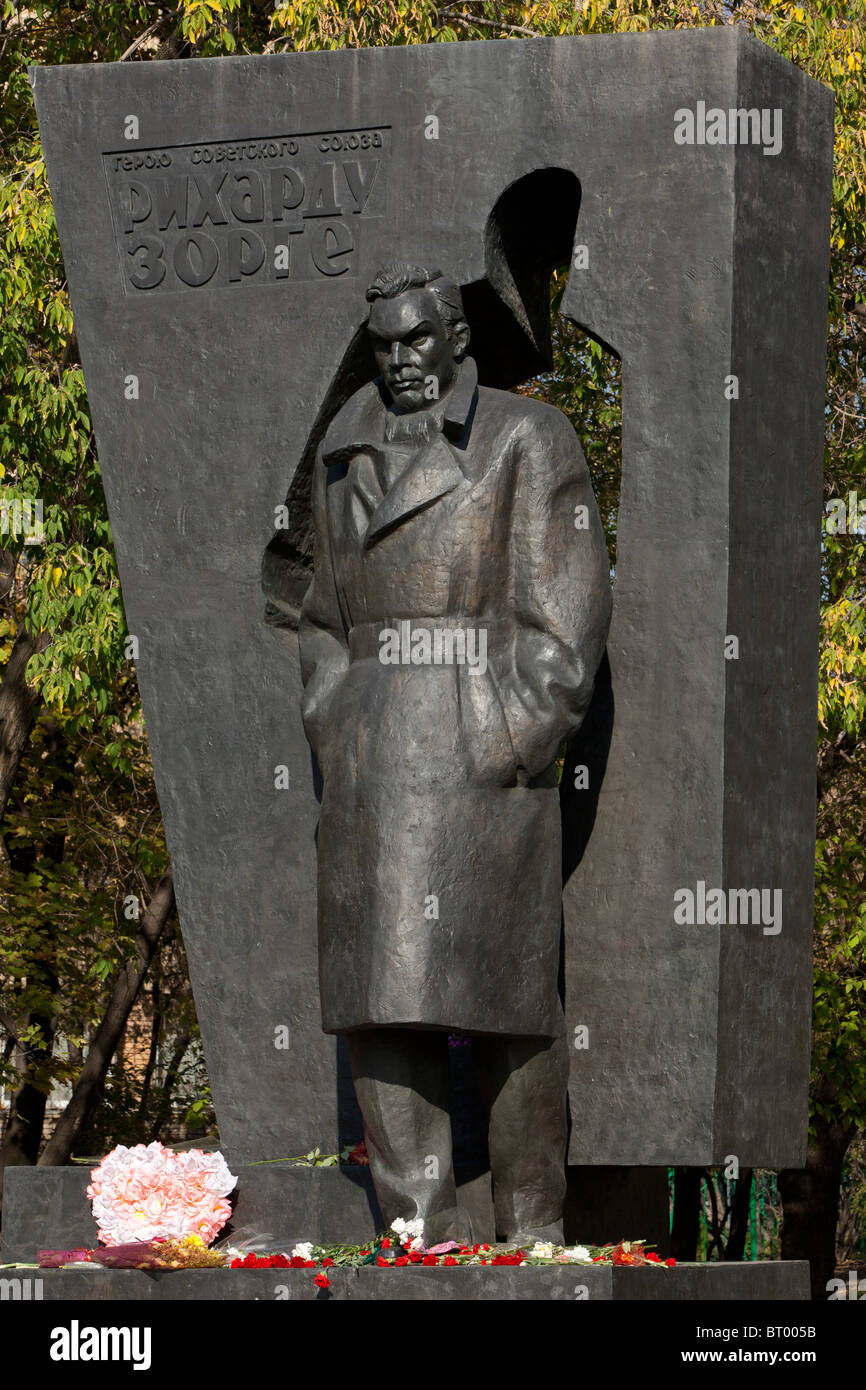 Monument to the Soviet spy Richard Sorge in Moscow, Russia Stock Photo ...