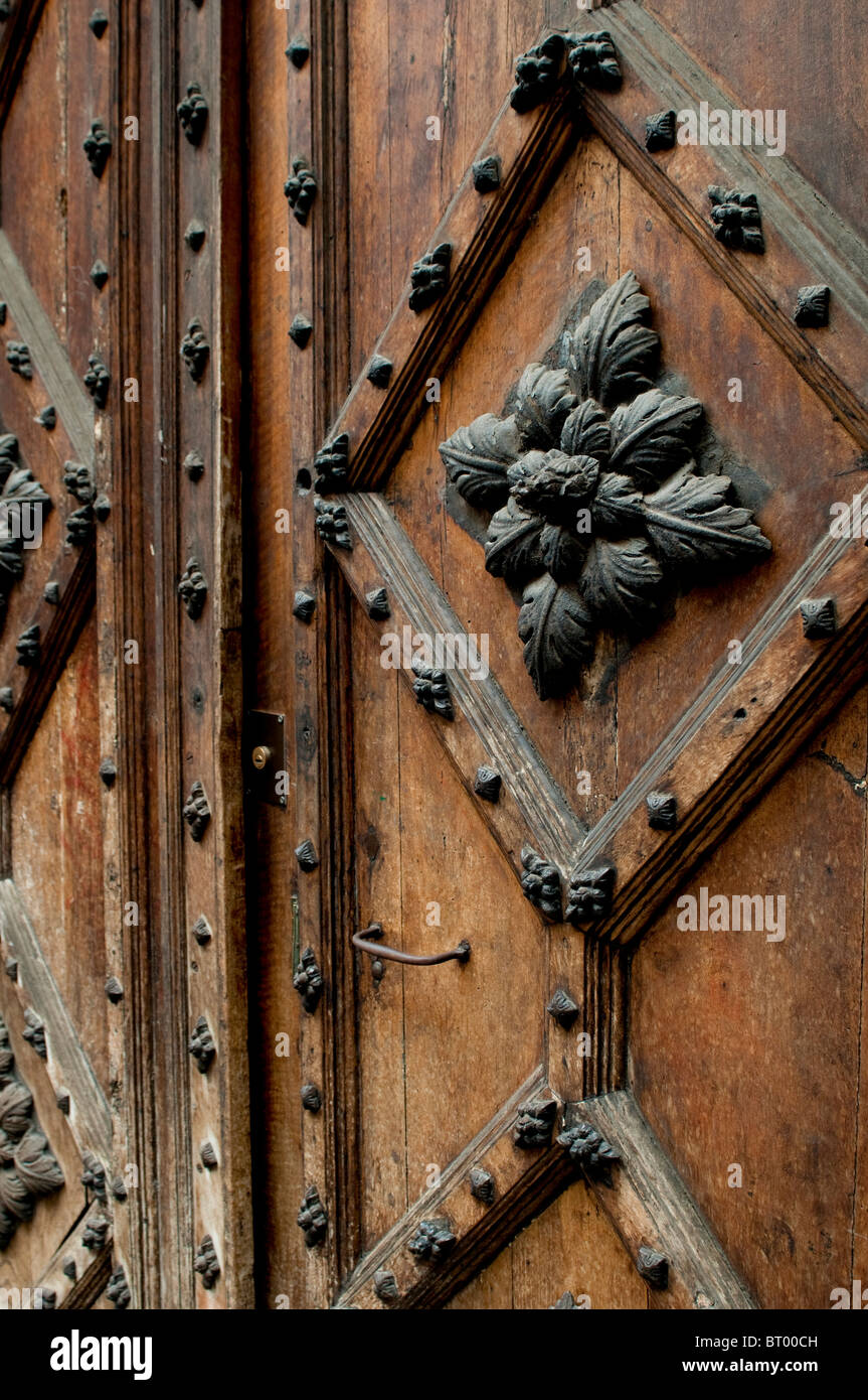 Renaissance wooden door toulouse hi-res stock photography and images ...