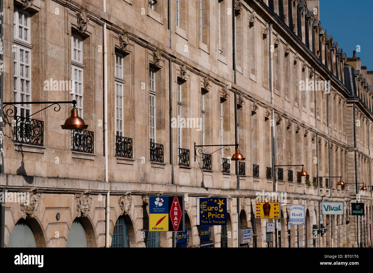 Houses and shop signs on the riverfront, Quai Richelieu, Bordeaux ...