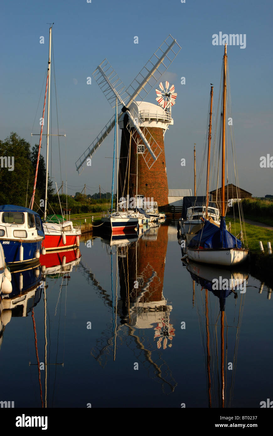 Brick tower and cap windmill hi-res stock photography and images - Alamy