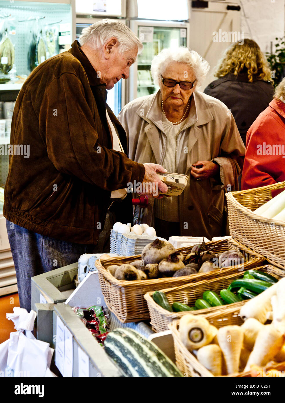 Farm shop surrey hi-res stock photography and images - Alamy
