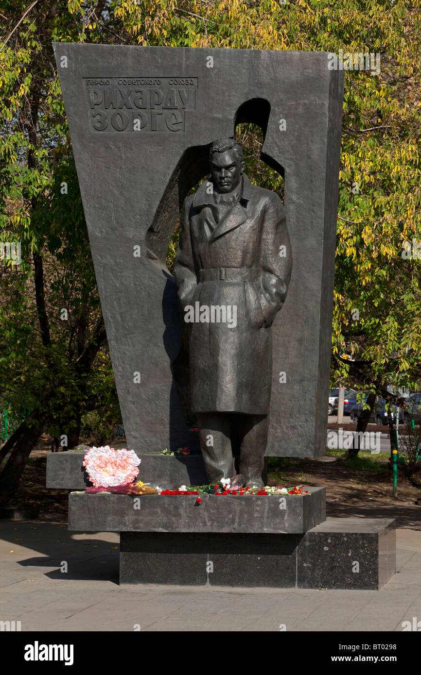 Monument to the Soviet spy Richard Sorge in Moscow, Russia Stock Photo ...