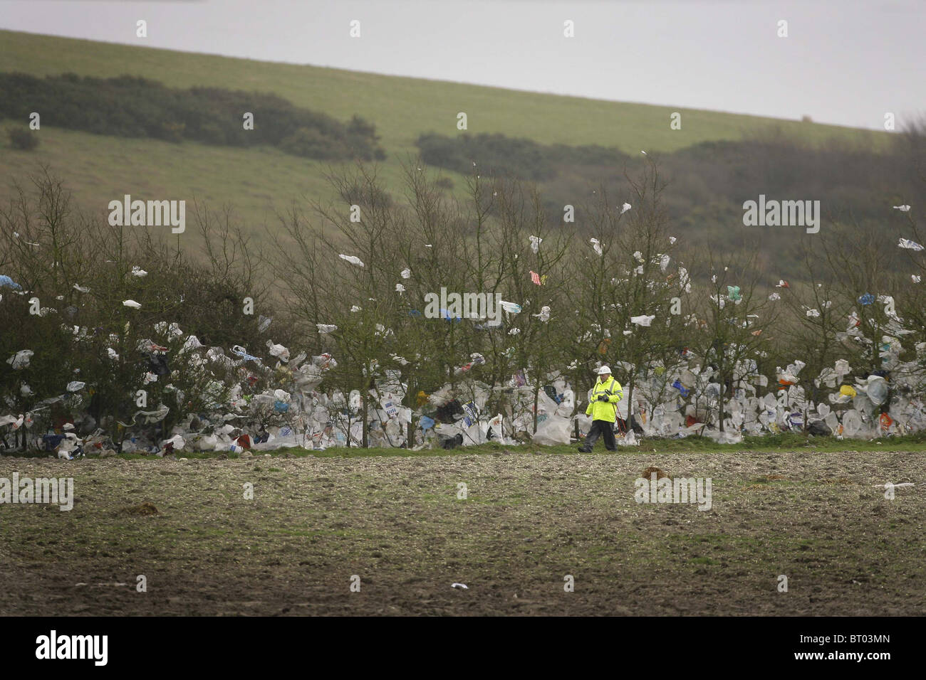 Rubbish blown from landfill hi-res stock photography and images - Alamy