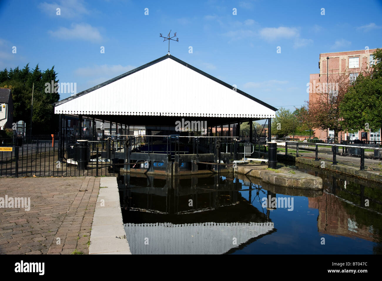 Liverpool to wigan hi-res stock photography and images - Alamy