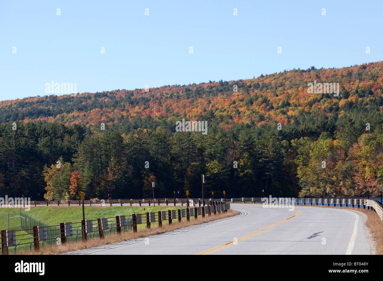 Bend curve hi-res stock photography and images - Alamy