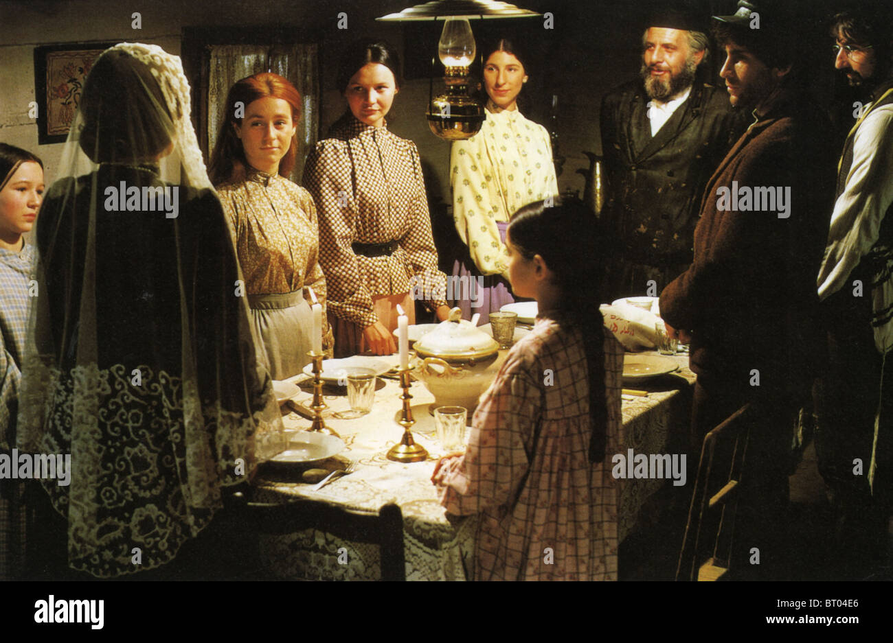 FIDDLER ON THE ROOF 1971 United Artists film musical with Topol at ...