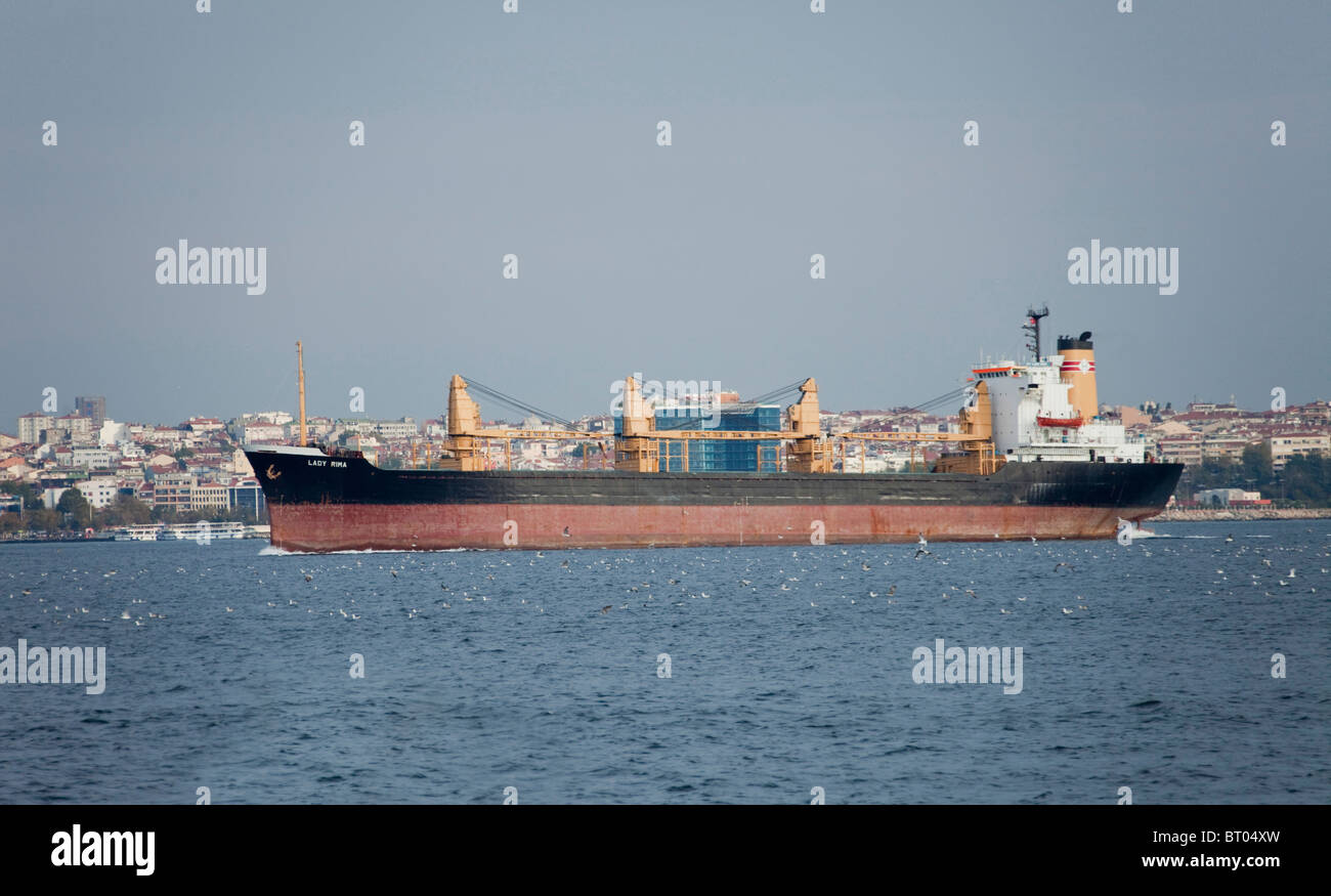 Crude oil tanker hi-res stock photography and images - Alamy