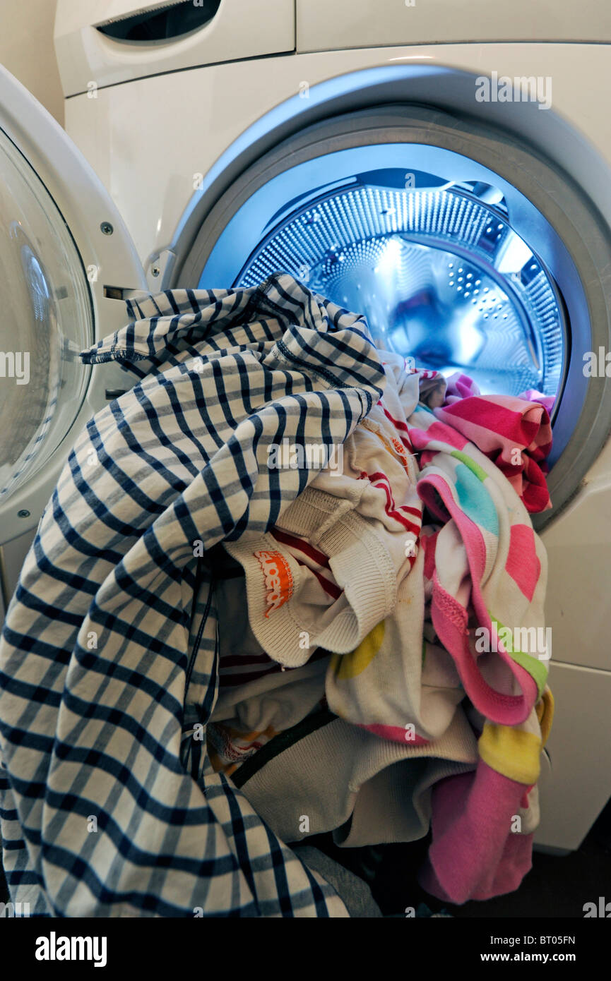 Laundry washer machine powder hi-res stock photography and images - Alamy