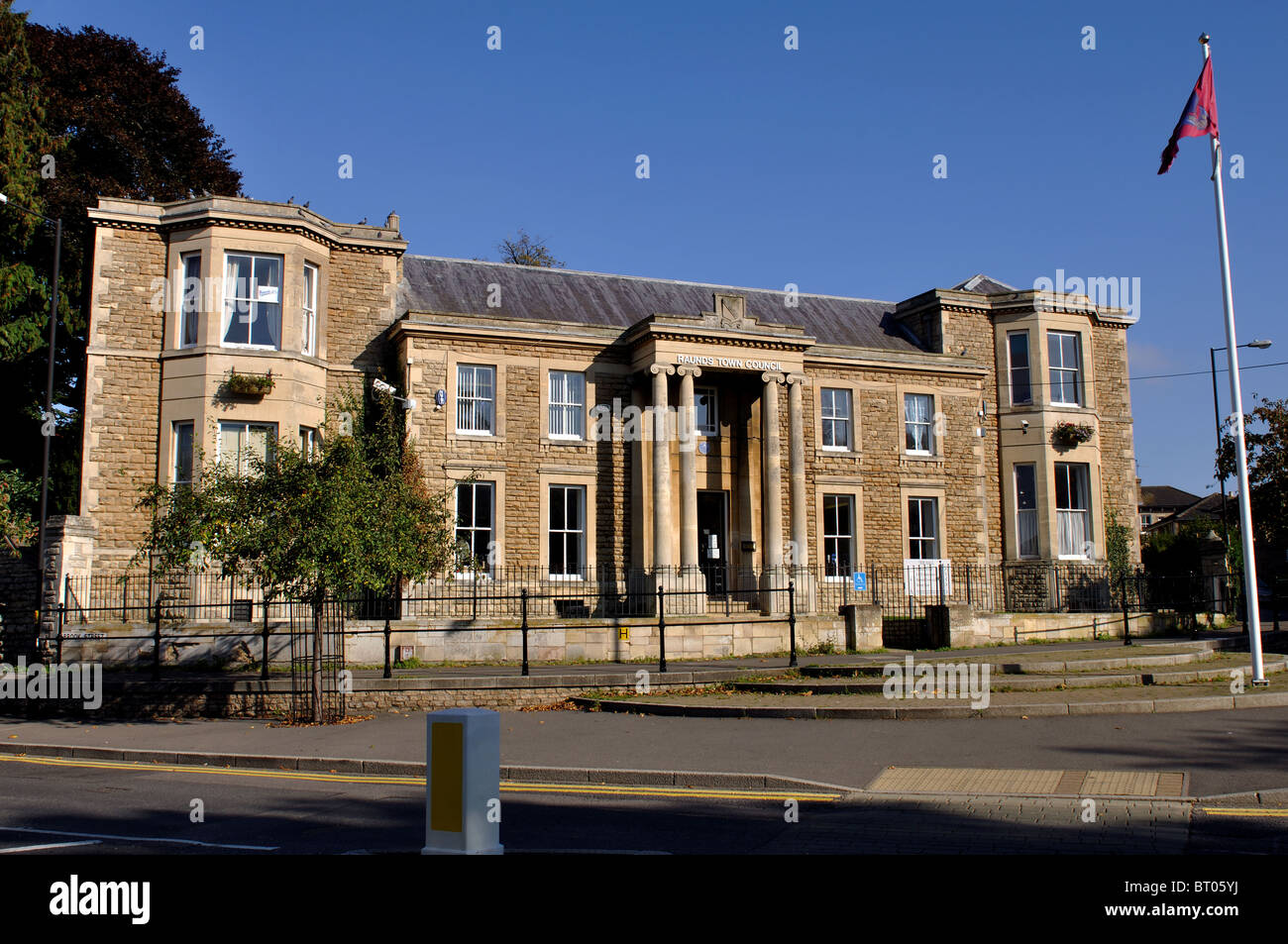 The Hall, Raunds, Northamptonshire, England, UK Stock Photo - Alamy