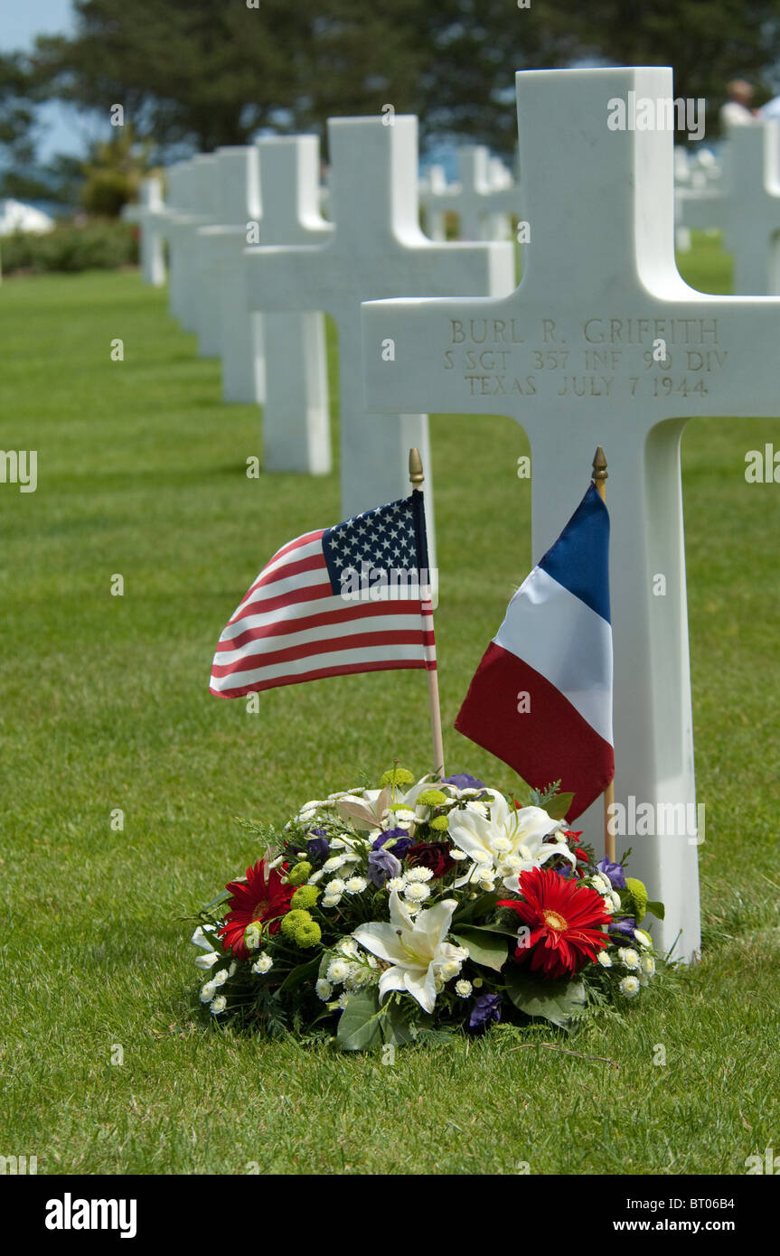 Normandy cemetery american flag hi-res stock photography and images - Alamy