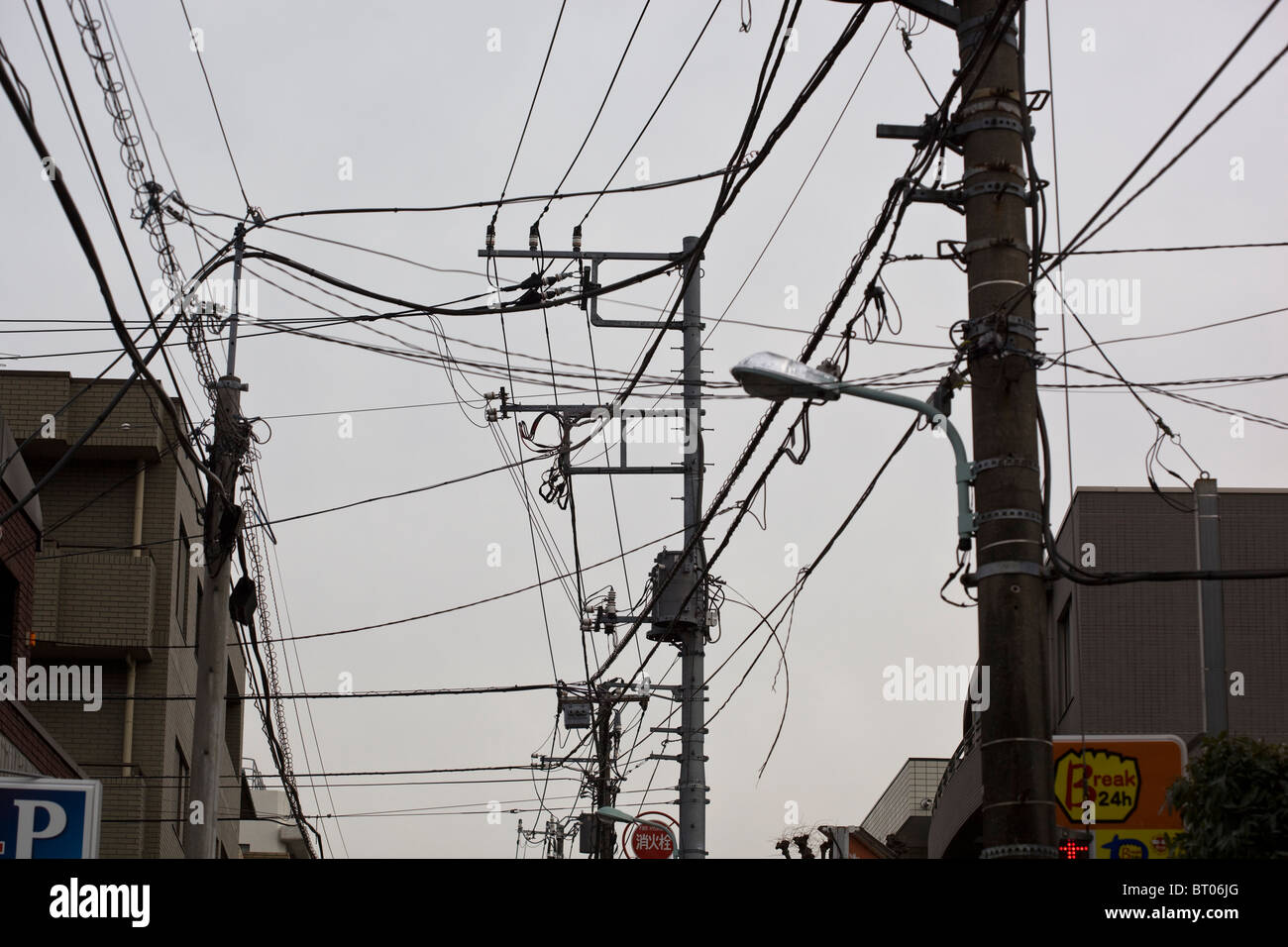 Ugly cables hi-res stock photography and images - Alamy
